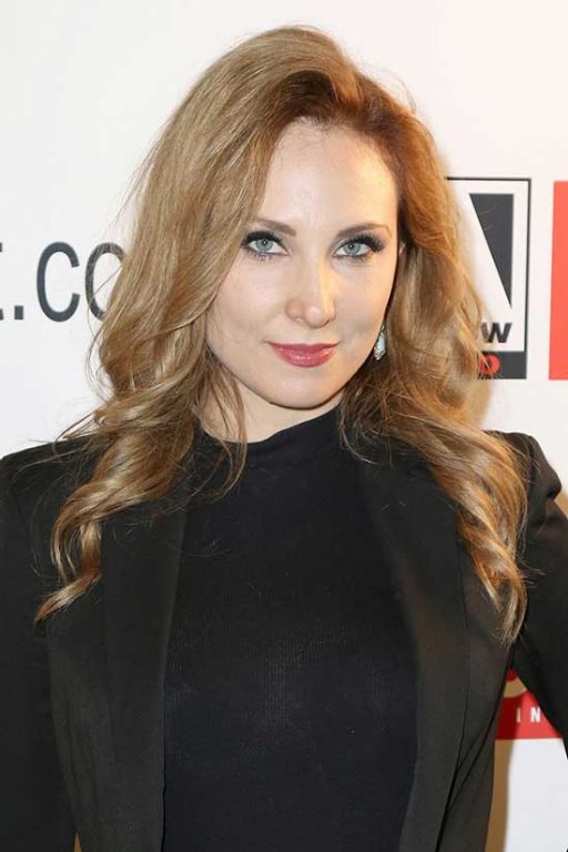 Interview: Alexis Kendra (The Cleaning Lady) | HNN