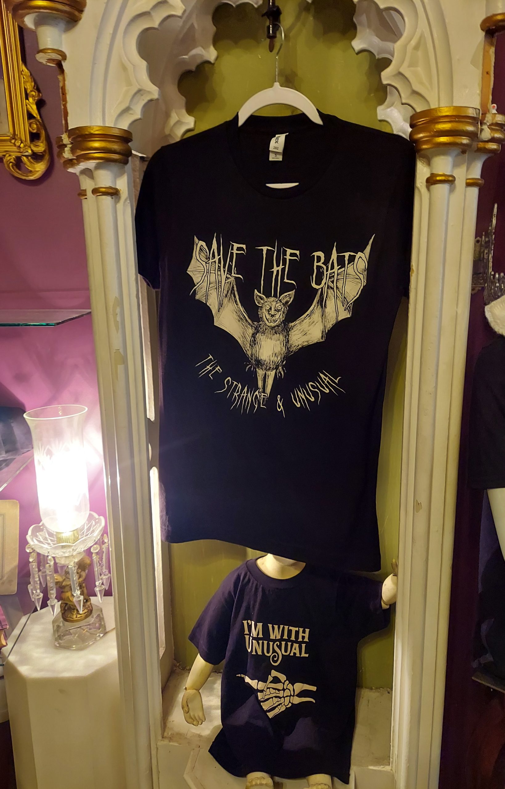 Destination Review: The Strange and Unusual Oddities Parlor | HNN