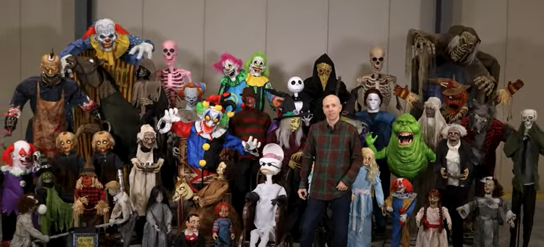 HalloweenCostume.com Special Video Featuring Over 100 Halloween ...